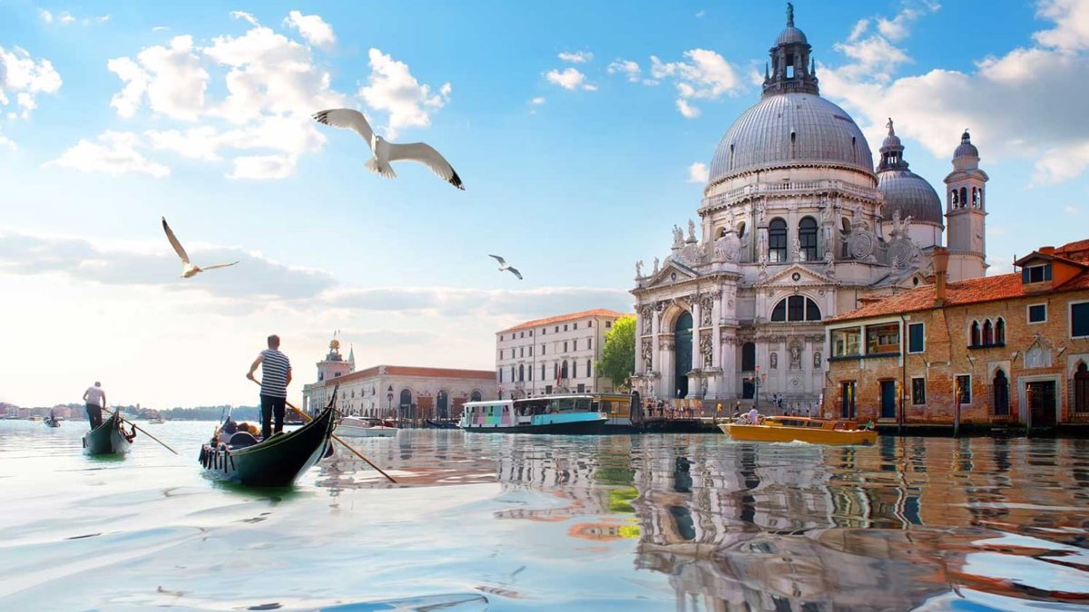 Venezia: flussi di assunzione nel settore del turismo - VENETO ECONOMY ...